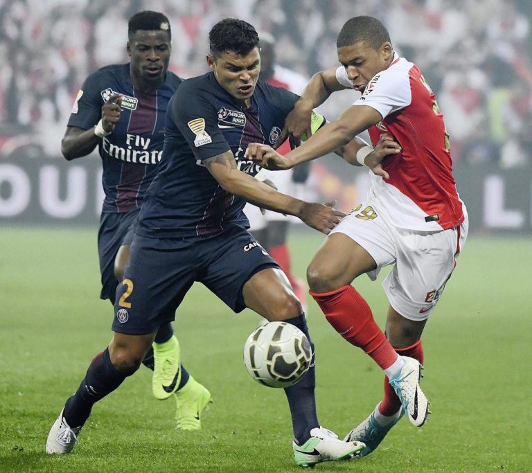 HISTOIRE DU PSG VOUS DEVOILE SON ONZE DE LEGENDE ! - Histoire du #PSG